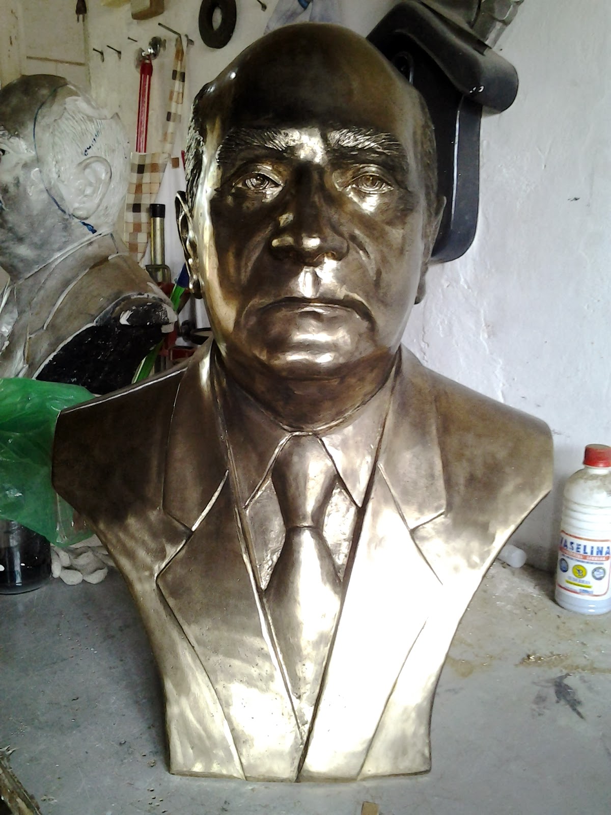 Adlei Artes-Esculturas: Busto em Bronze Dr. Dejandir Dalpasquale