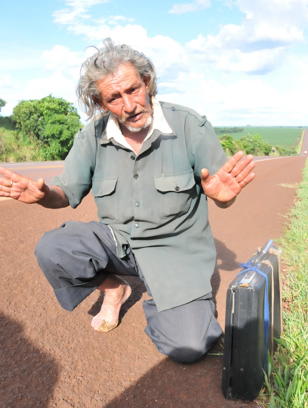 POR ONDE ELE ANDA...: O universo paralelo de Nilton