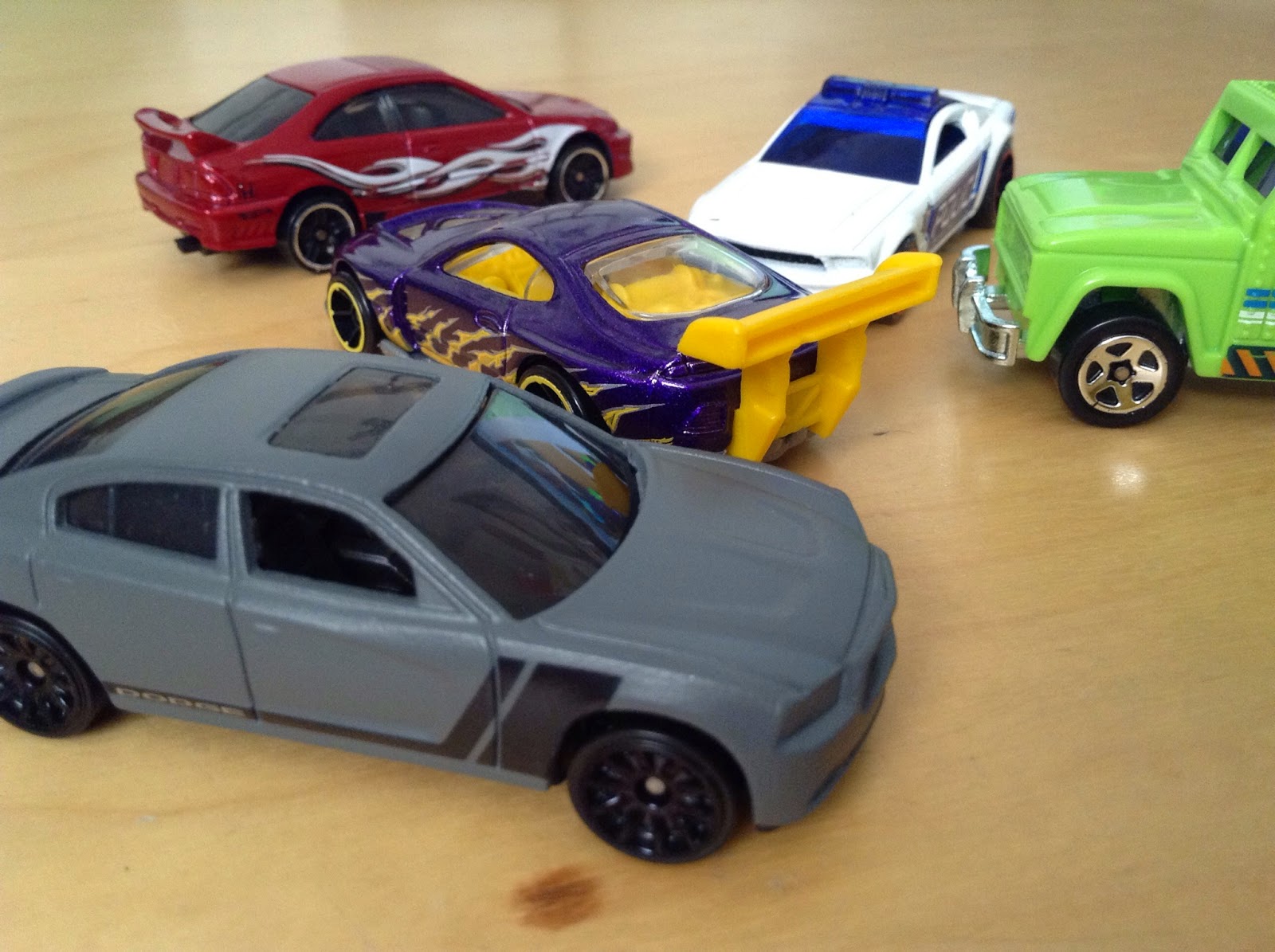 JULIAN'S HOT WHEELS BLOG: Police Pursuit 5-Pack