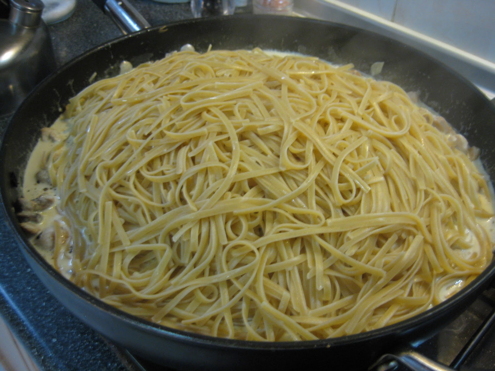 Food Lust People Love: Chicken Tetrazzini