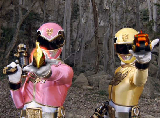 Power Rangers Megaforce - Próximo capítulo, 'United We Stand'