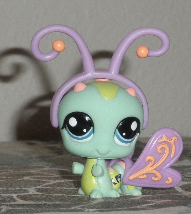 Collectomania: LPS Inchworms