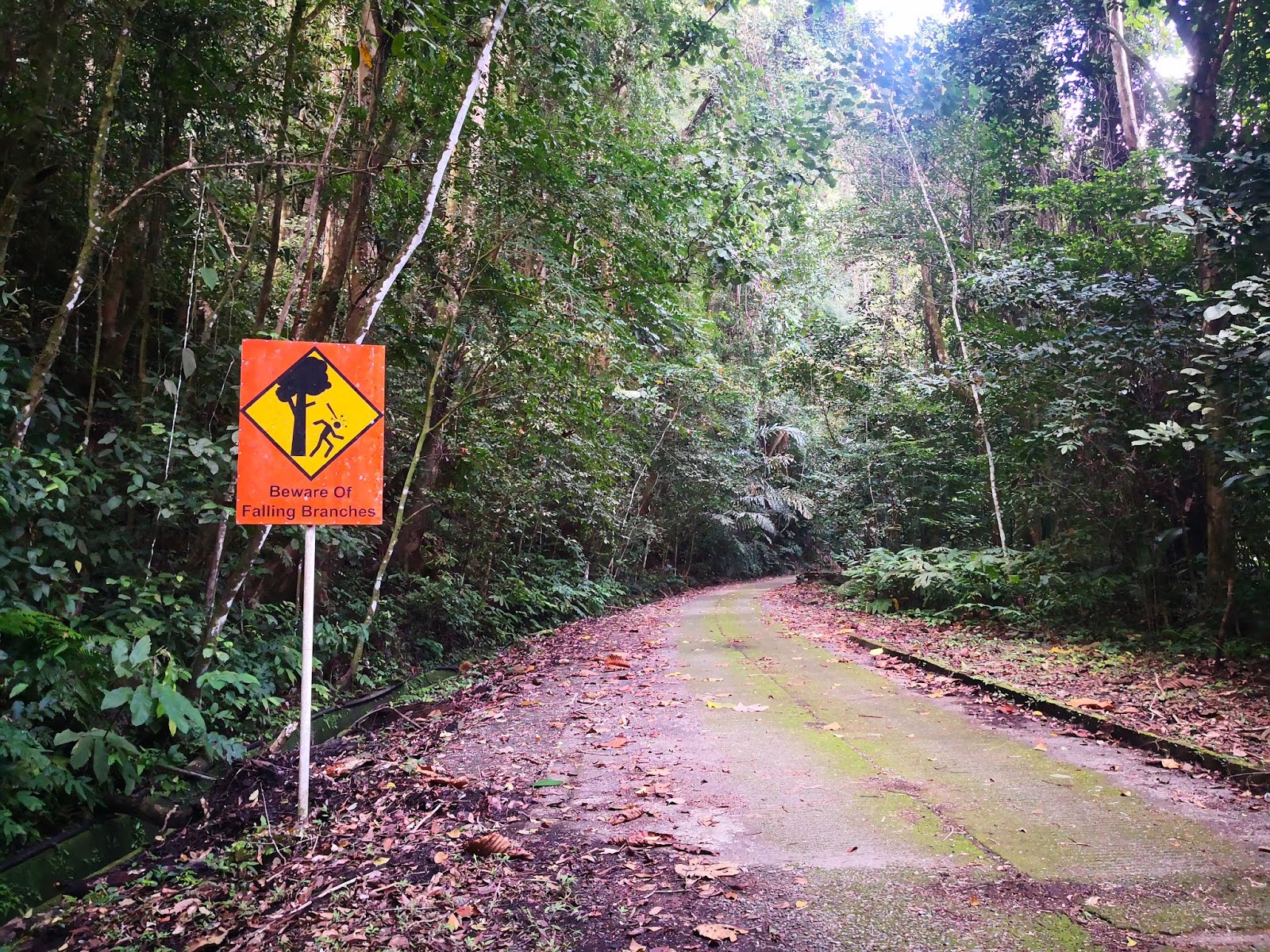 AZLAN RUMADI: HUJUNG MINGGU HIKING DI GUNUNG SERAPI, KUBAH NATIONAL ...
