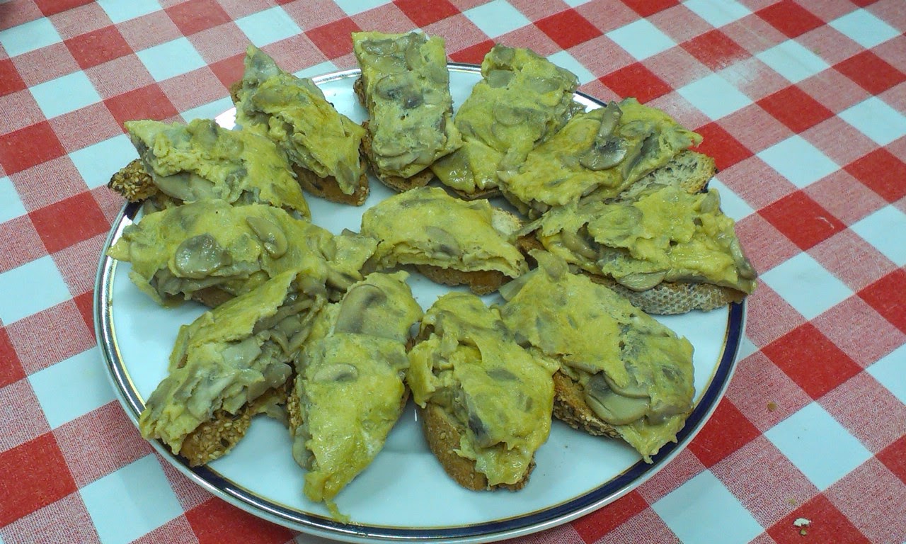 Cocina Kiosko: Pincho de calabacin y salmon. Pincho de tortilla de ...