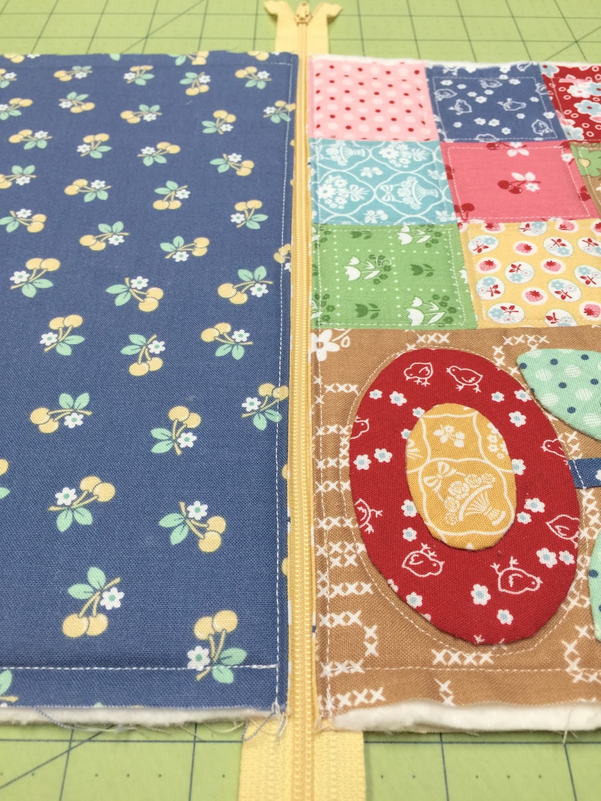 New Tutorial - Quilty Zip Bag - Easiest Zipper Ever! | Bee In My Bonnet ...