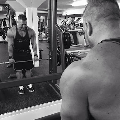 Worldwide Bodybuilders: Swedish bodybuilder Rob Harris