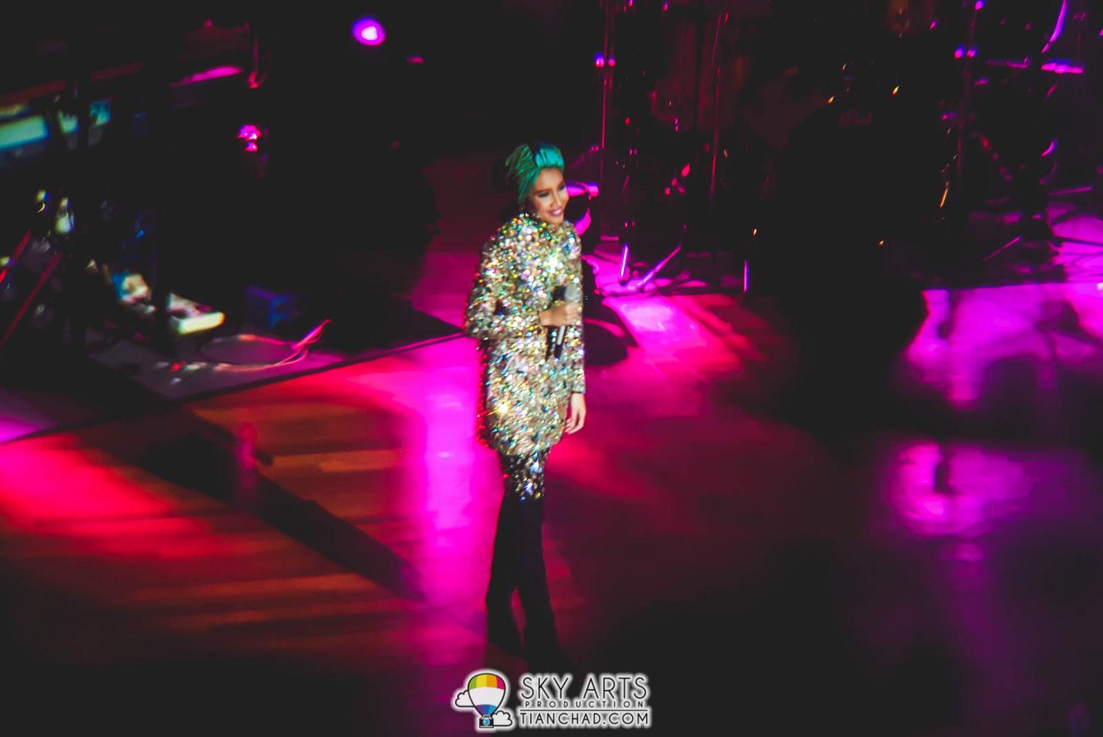 [Photo] Sparkling Night at Yuna Live In Malaysia 2015 | KLCC Plenary ...