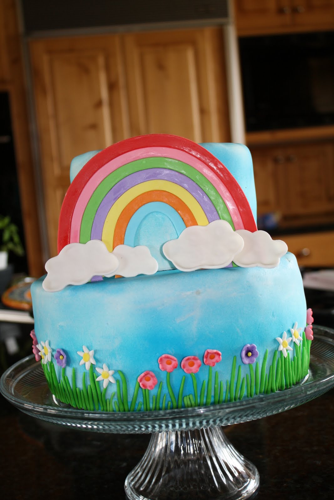 Michelle's Cakes, Cookies and Cupcakes: Over the Rainbow 1st Birthday Cake