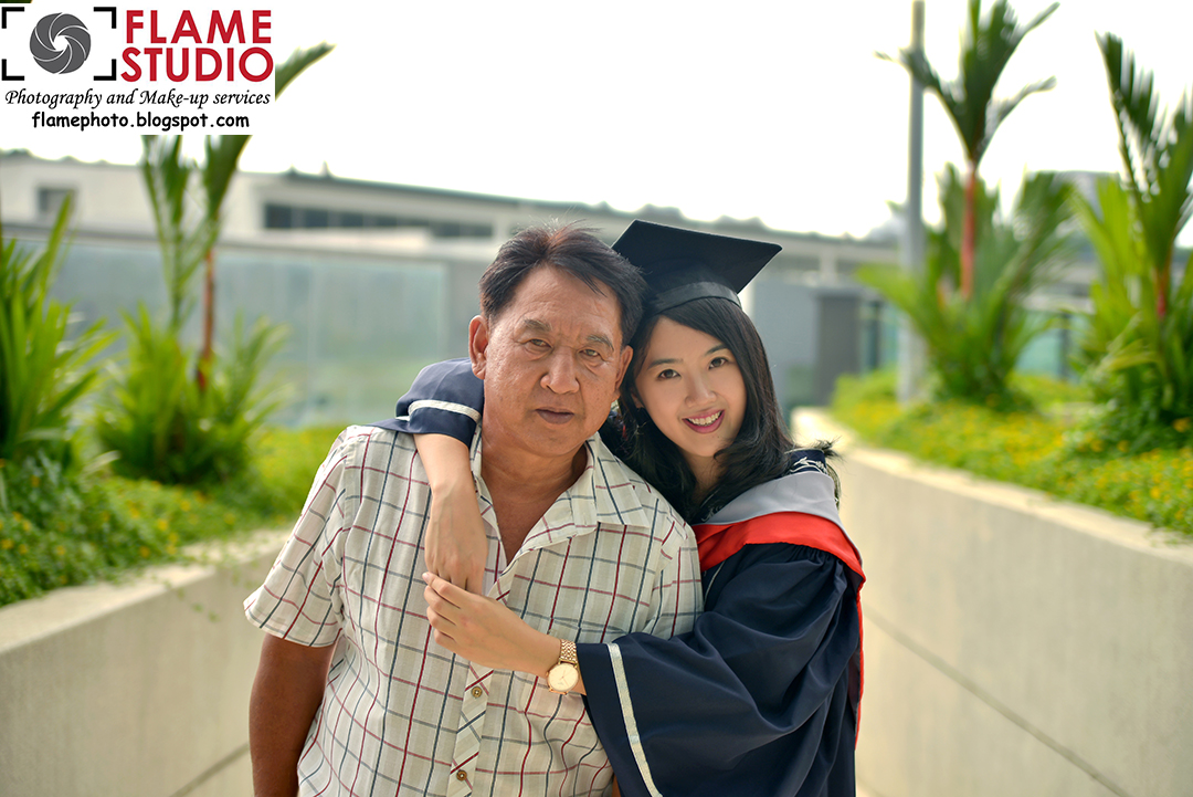 Flame Graduation Photography Studio: Graduation Convocation Family ...