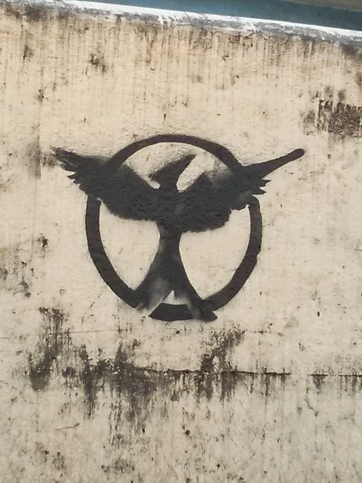 Pop Glutton.: An Opportunity Lost - The Hunger Games and Graffiti.