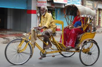 Paragraph--- A Rickshaw- Puller - academiclearningwisdom