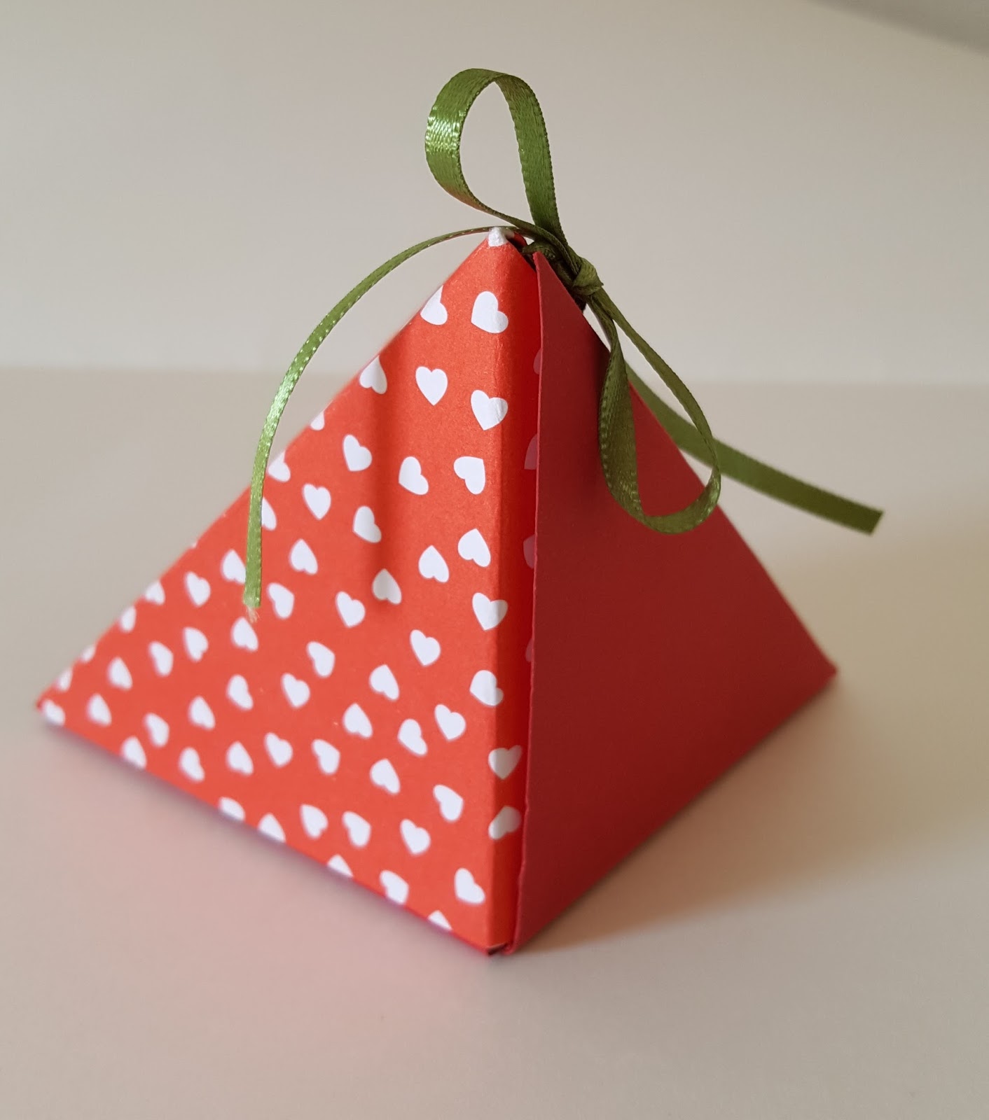 Triangle Origami Gift Box triangle-origami-gift-box