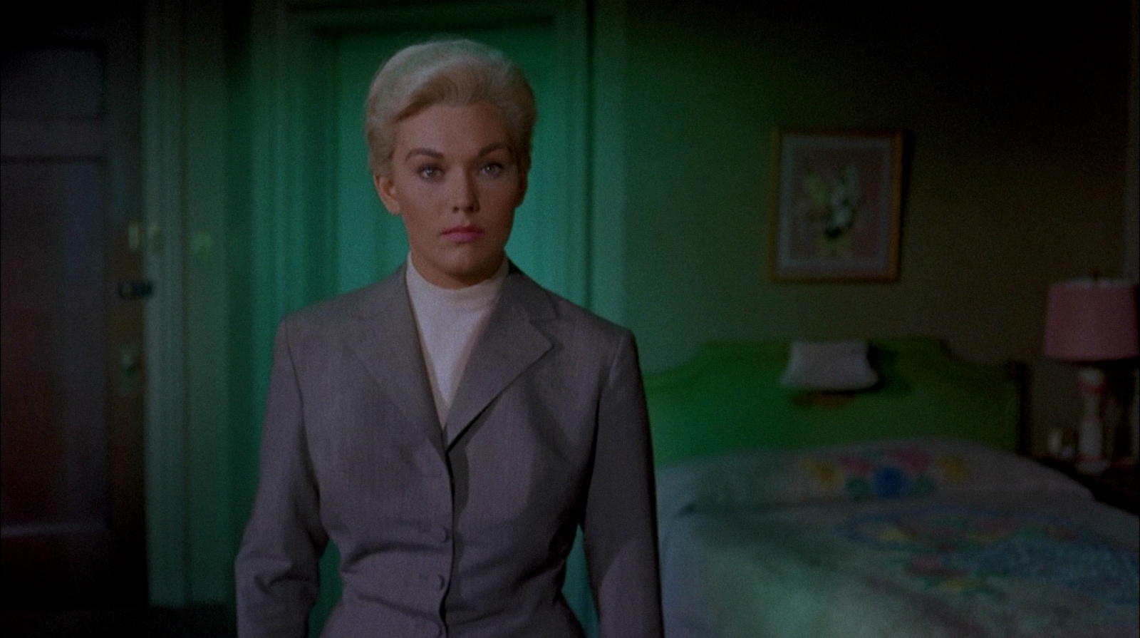 Cinema Style File--Kim Novak's Hitchcock Heroine Style in VERTIGO ...