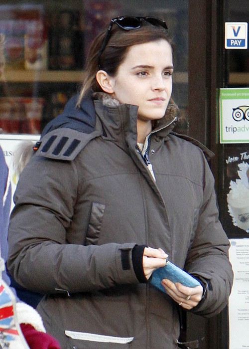 Emma Watson Updates: Emma Watson and her brand new car spotted in ...