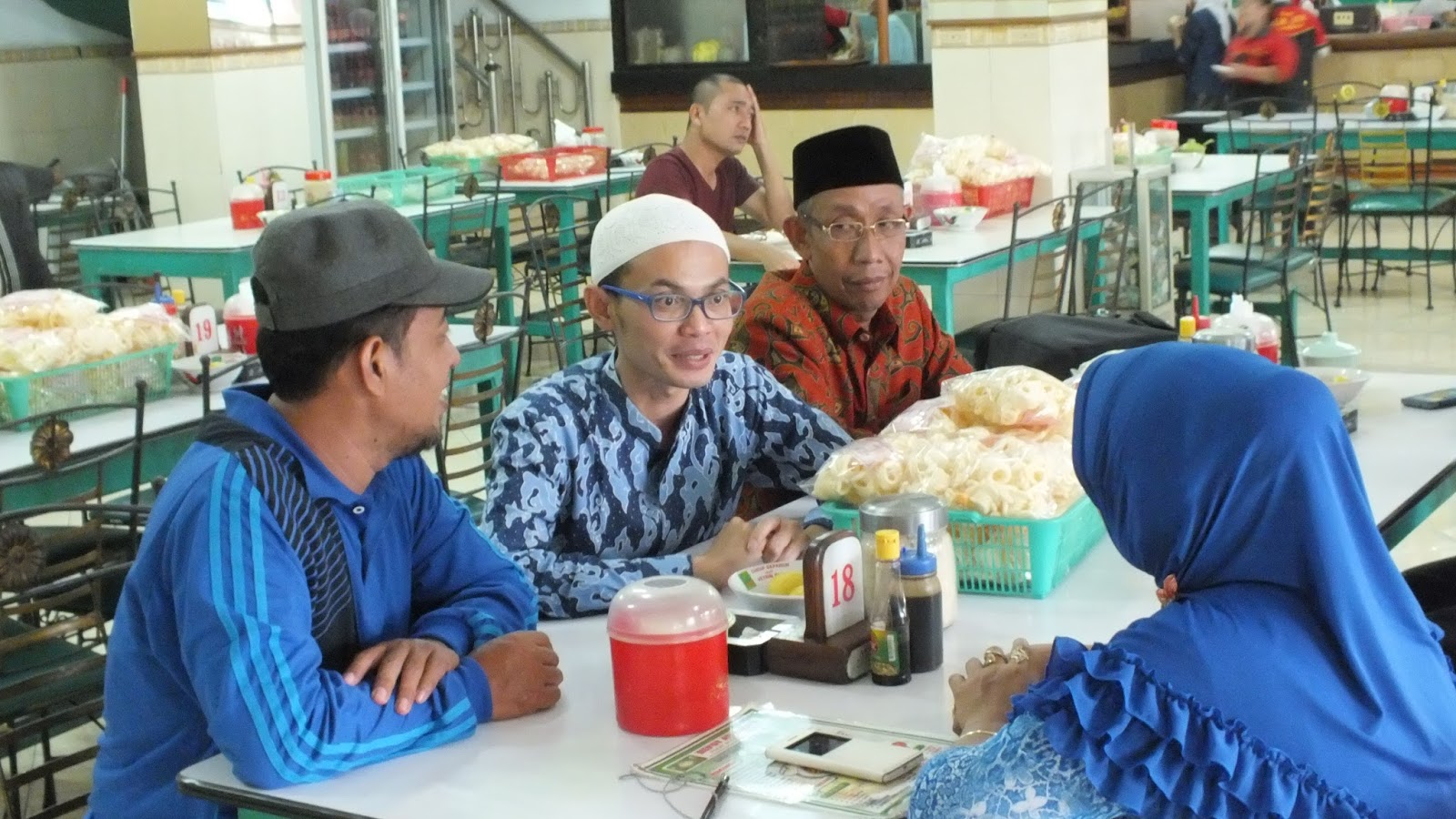 KAK ACUN DAN KEPALA DT MIFTAHUL HUDA PARENTING DI LAMONGAN