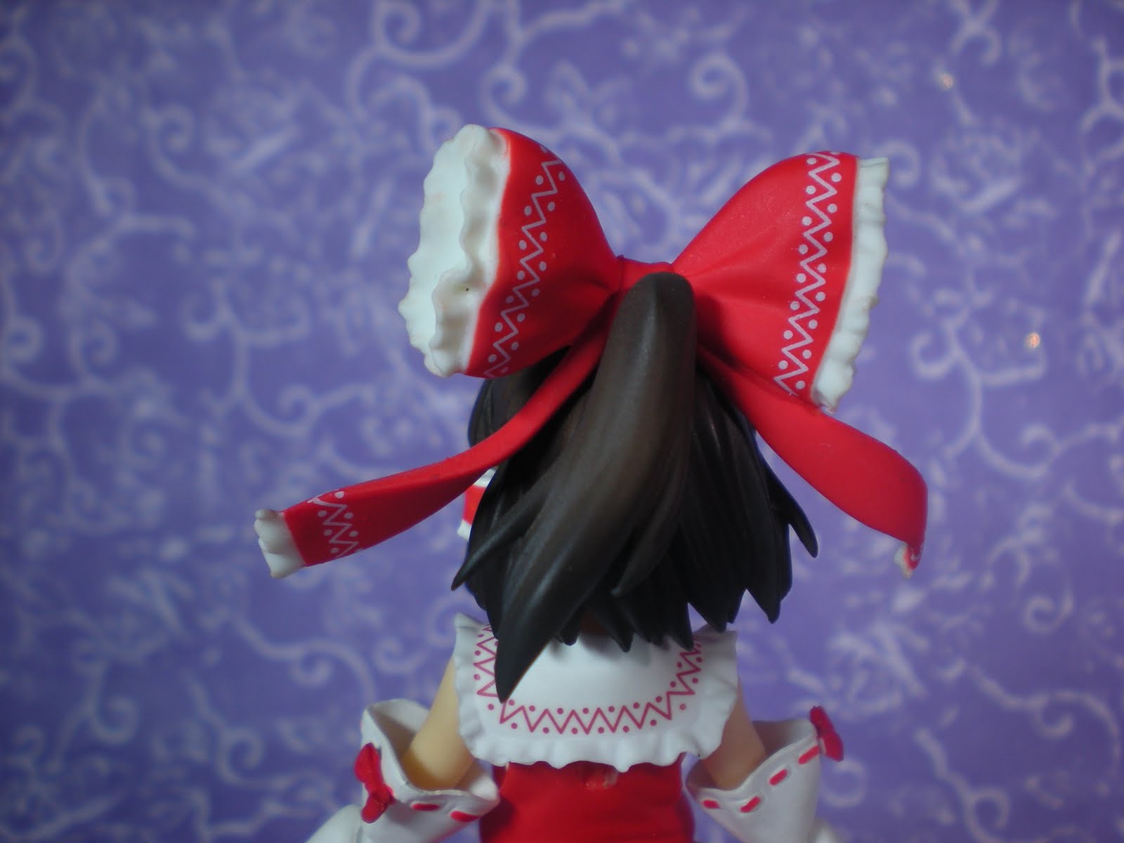 Review: [Max Factory] Figma #55 Reimu Hakurei | Night's Corner