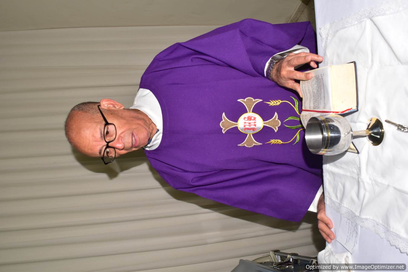 Dominicanalliyo.com: Misa En La Funeraria Inavi Funeral De Rafael Cruz ...