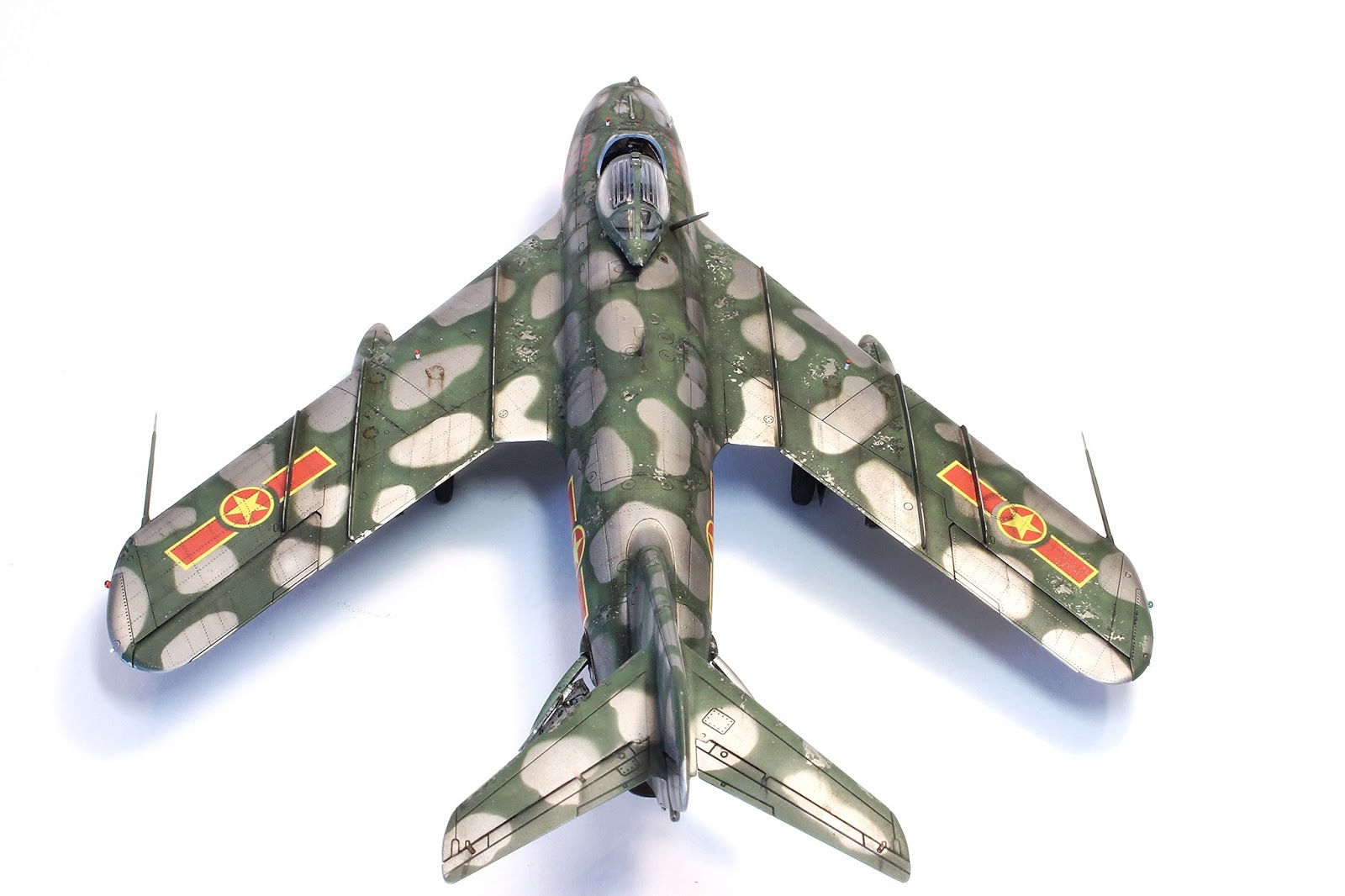 Istvan Michalko's scale models: MiG-17F "Fresco C" - HobbyBoss, 1/48 ...