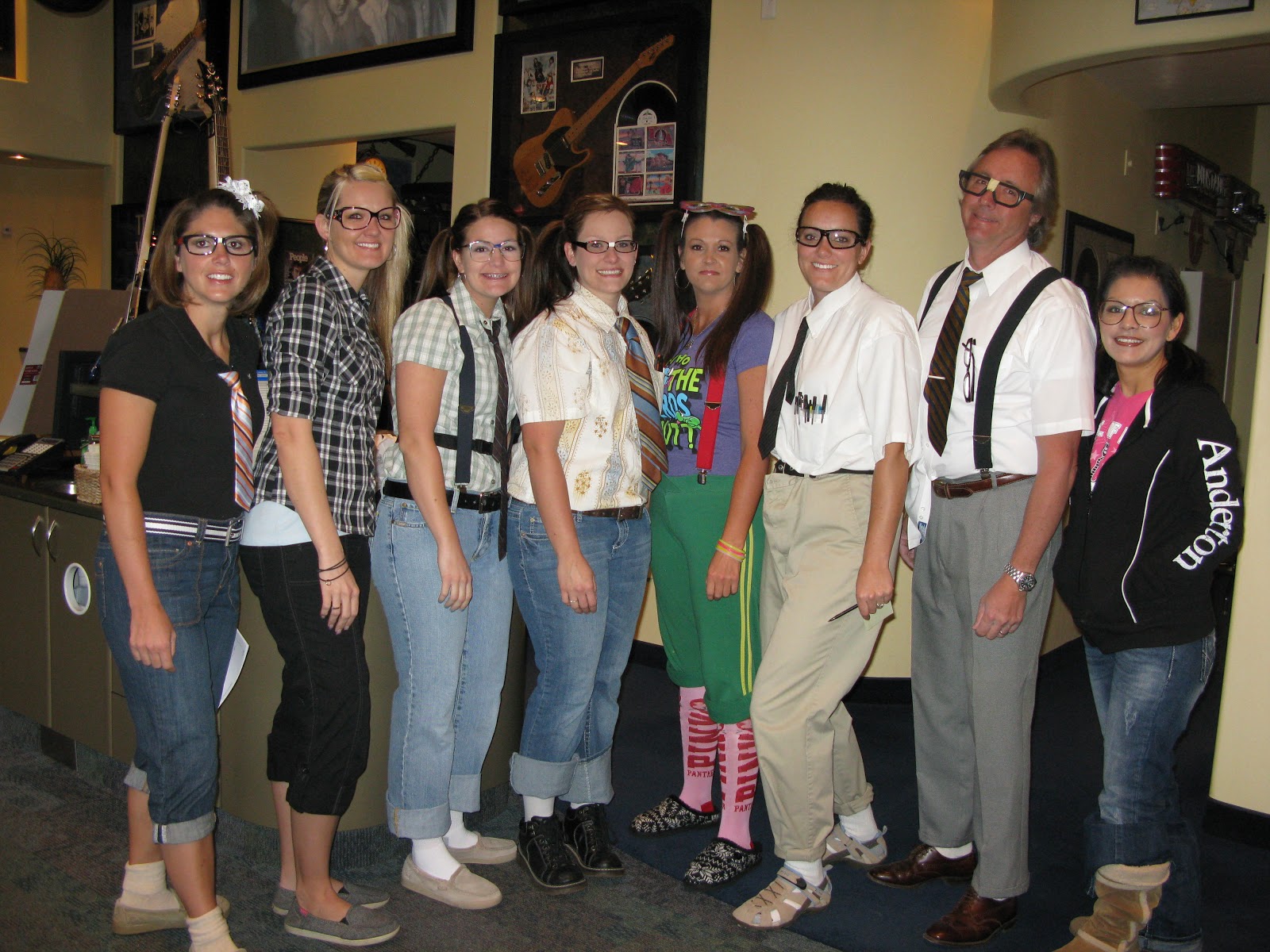 How To Dress Like A Nerd For Nerd Day