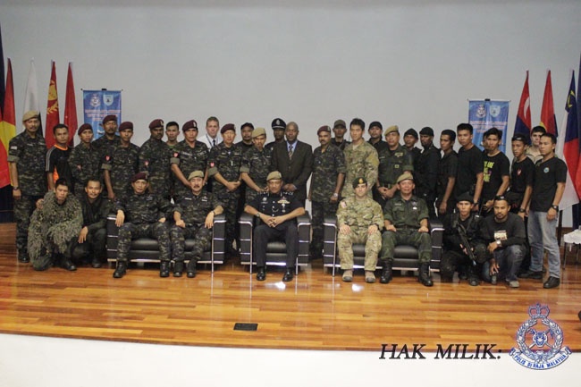 UTK (Red Beret) & VAT-69 (Sand Beret) | Sejarah ILMU DAN PENGETAHUAN