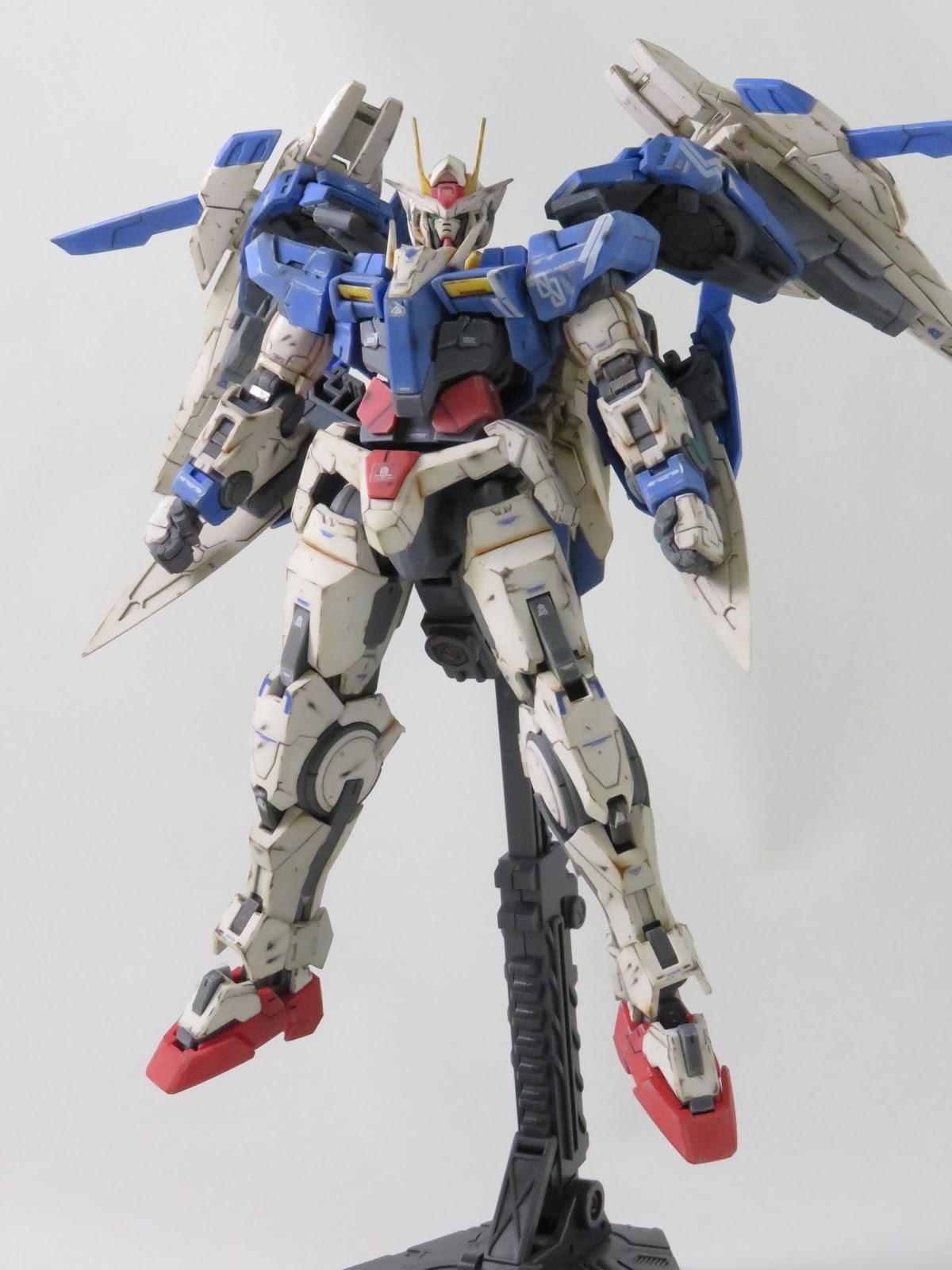 Painted Build: RG 1/144 Gundam OO Raiser + Weathering