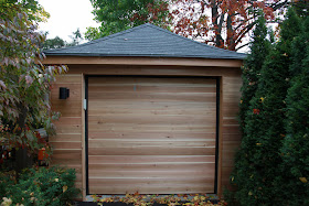 8FOOTSIX: Cedar garage