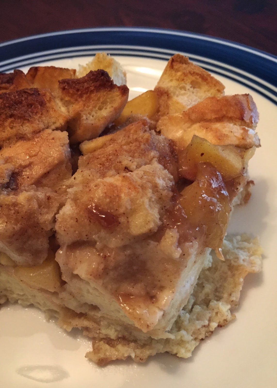 Jessica's Hopefully Edible Creations: Apple Spiced Bread Pudding