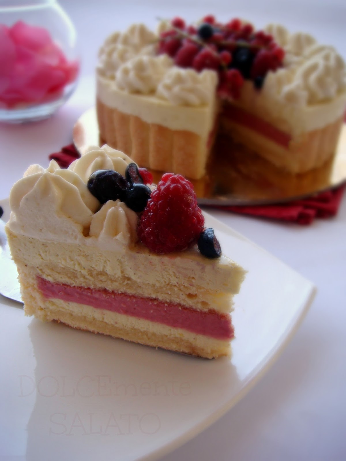 DOLCEmente SALATO: Torta charlotte ai frutti di bosco