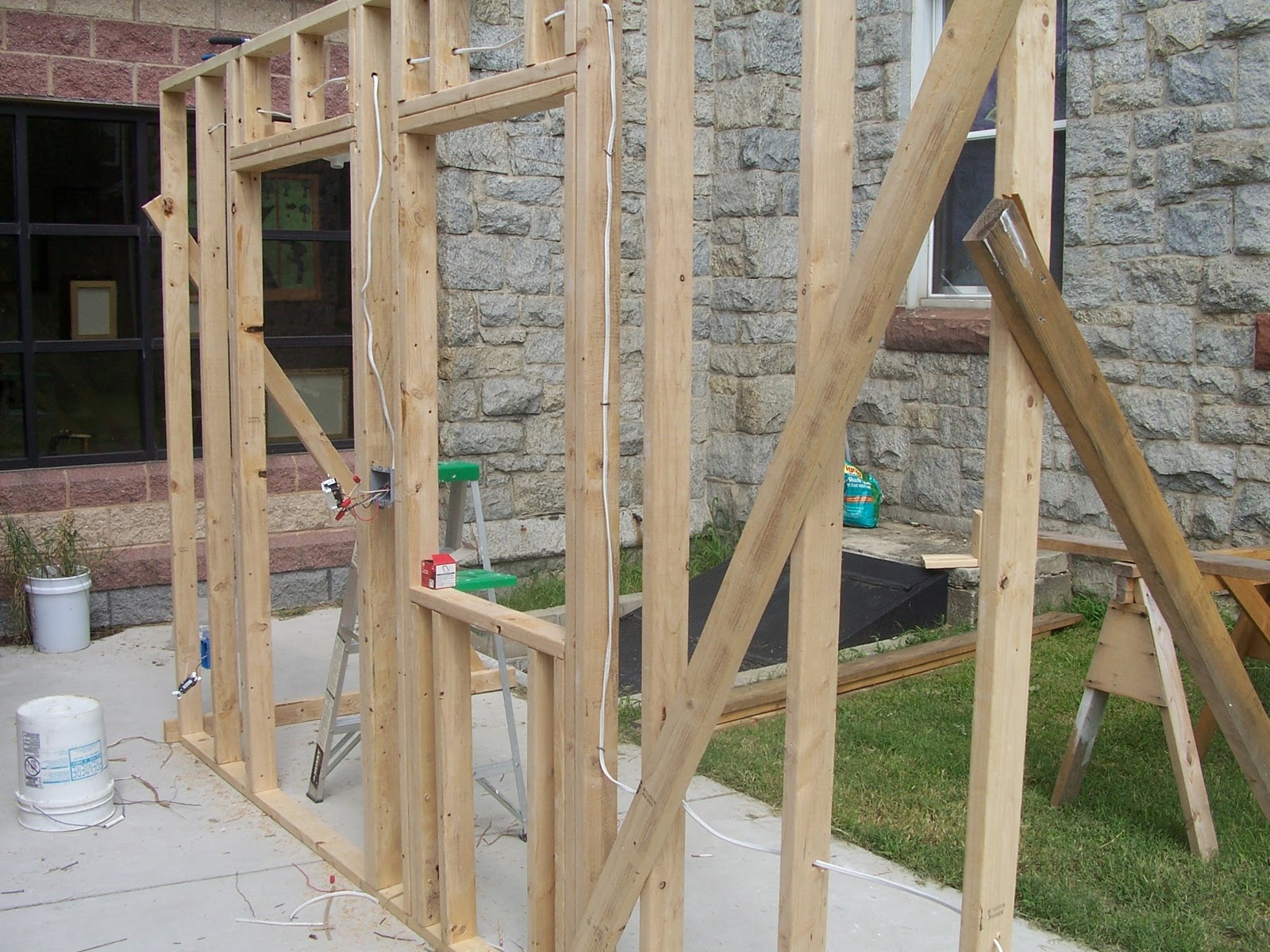 CCYD Building Trades Program: Free Standing Wall Model: winter 2009 and ...