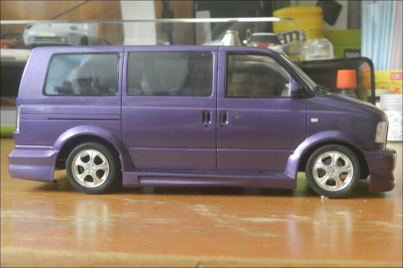 AG6602 良仔Blog: Fujimi - 1:24 Chevrolet Astro Xenon Python + Aoshima - 1 ...