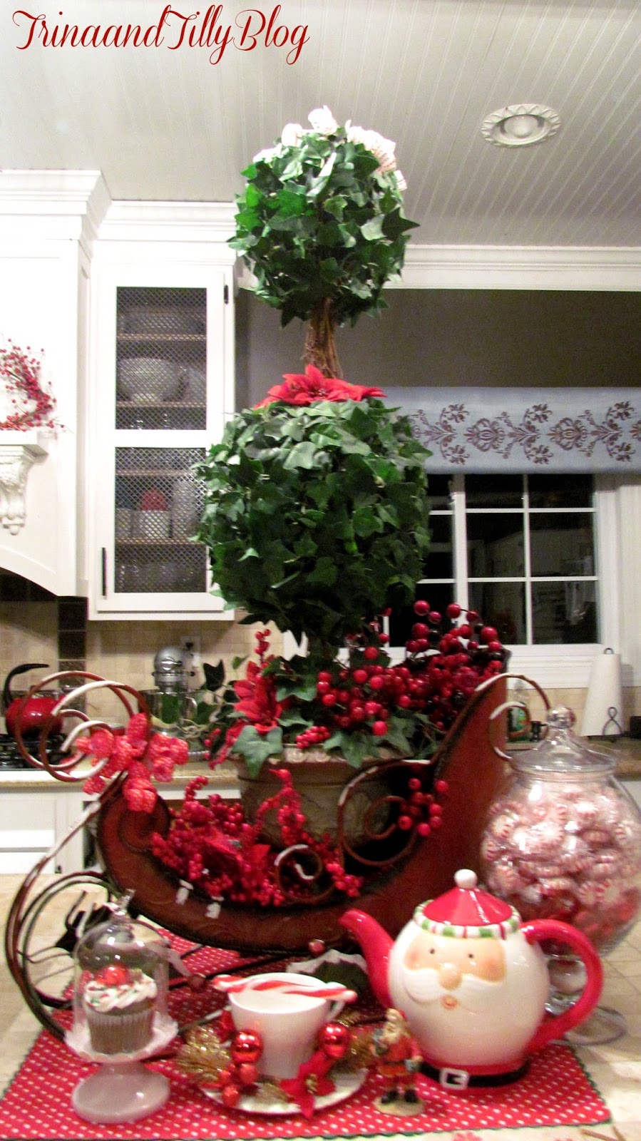 Trina & Tilly: Santa Tea