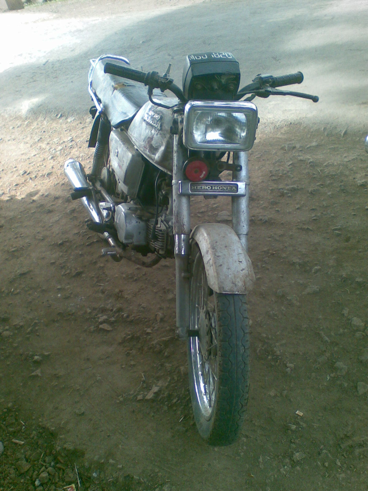 Rennovation of Hero Honda CD100 Japan Make: My old Hero Honda CD100