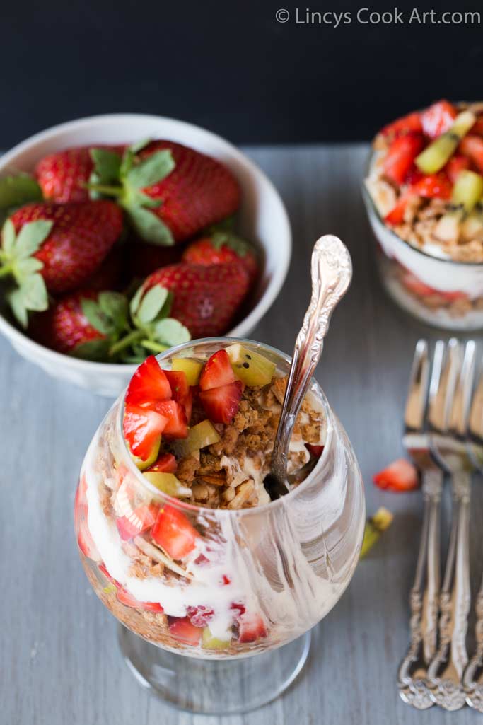 Strawberry Kiwi Parfait ~ Lincy's Cook Art