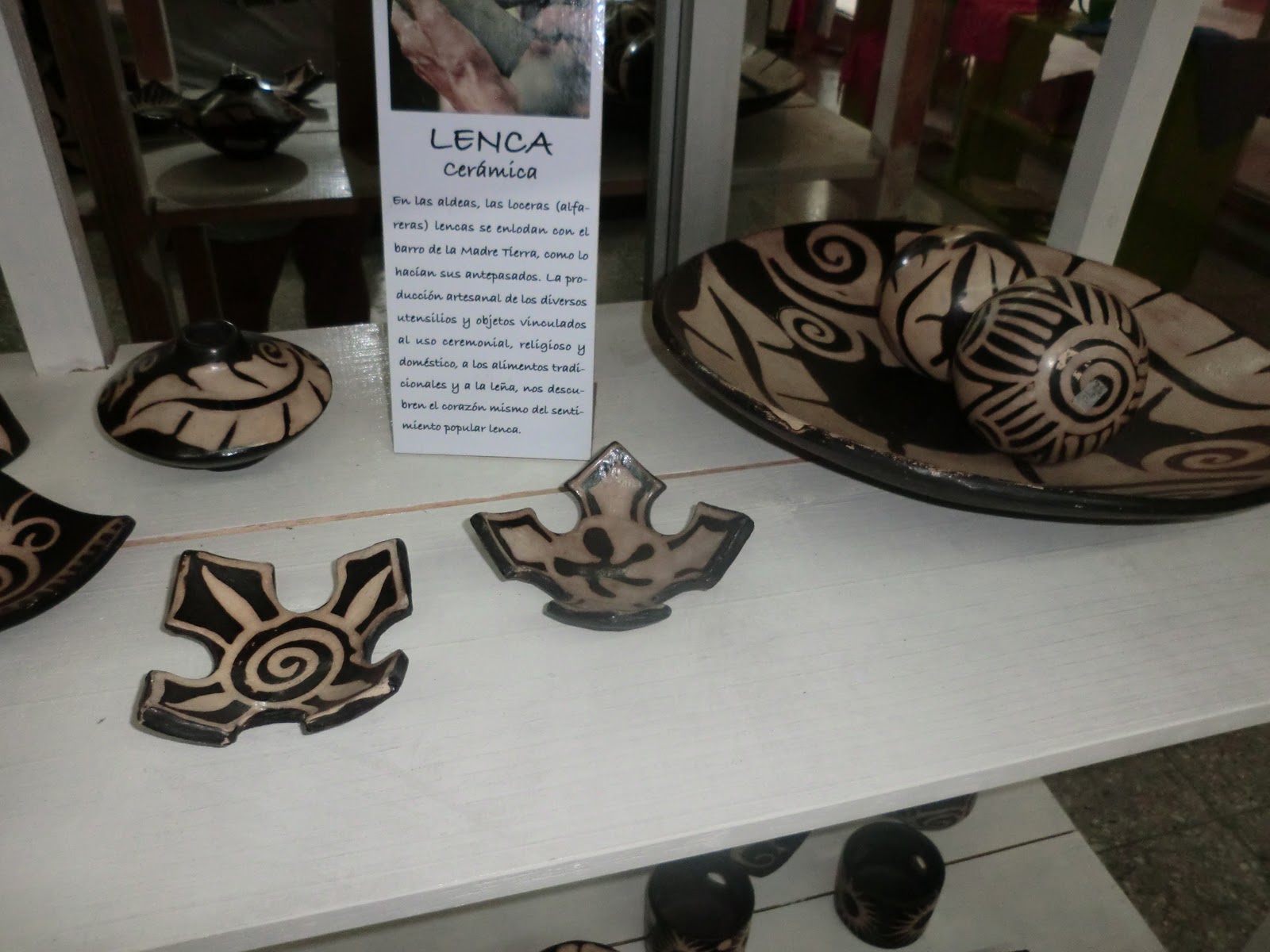 Raíces de Mi Tierra: Cerámica Lenca