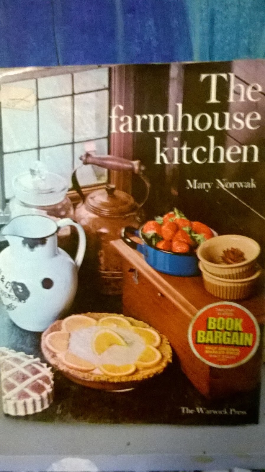 Vintage Recipe Books : The Farmhouse Kitchen by Mary Nowak