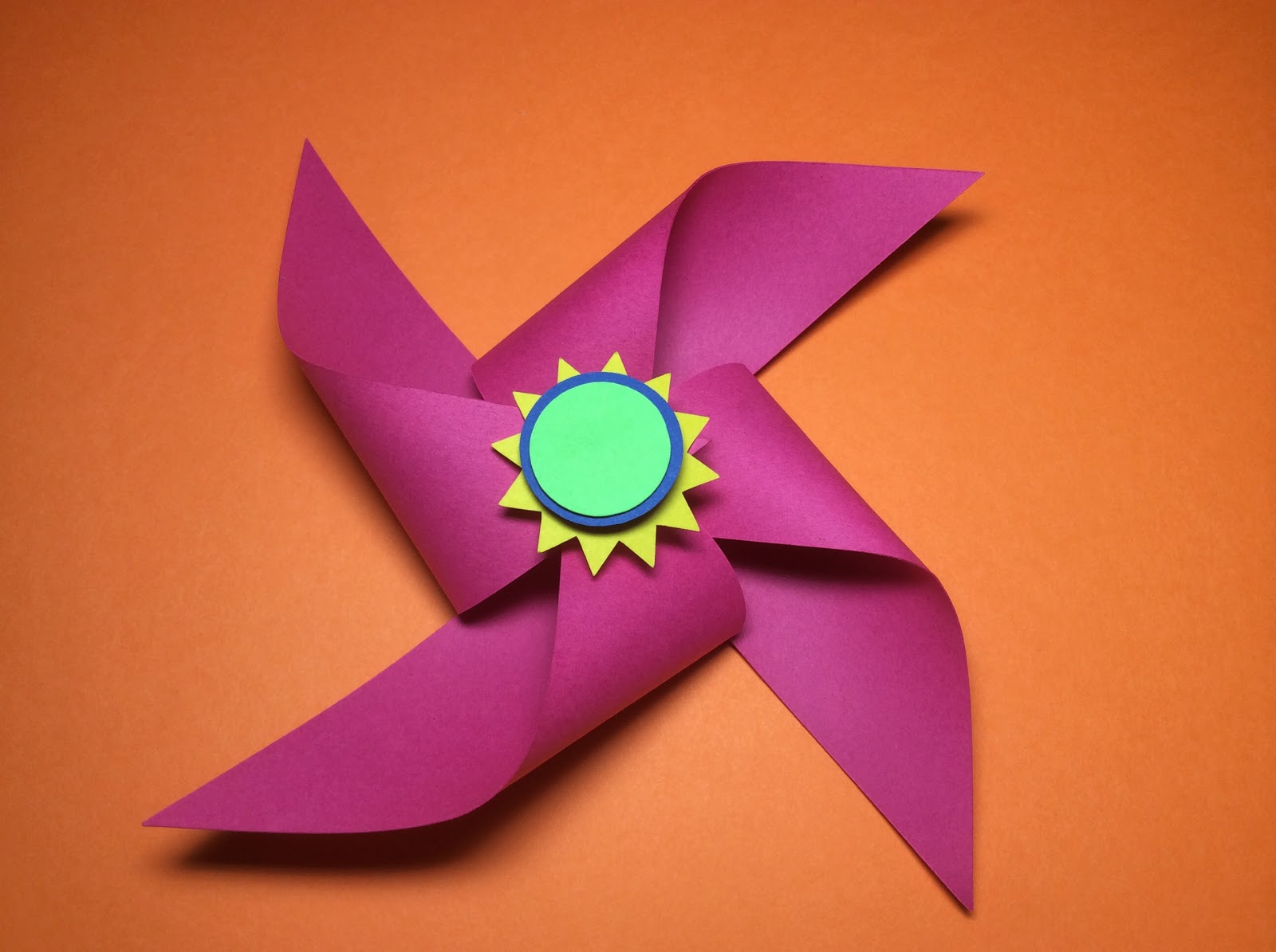 Papercrafts and other fun things: Rotational Symmetry Explained Using 5 ...
