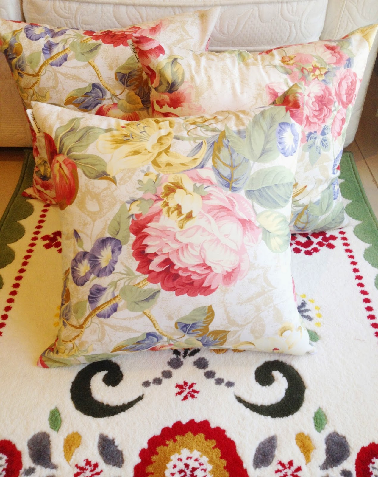 TRAVAmodesty: Rossy Rose