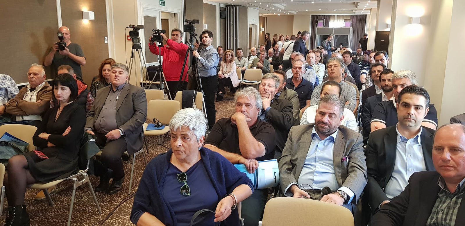 SADENTREPESE-ΣΑΔΕΝΤΡΕΠΕΣΑΙ !!!: ΕΝΑΣ ΔΥΟ ΟΙ ΕΝΔΙΑΦΕΡΟΜΕΝΟΙ..ΠΑΝΤΟΥ