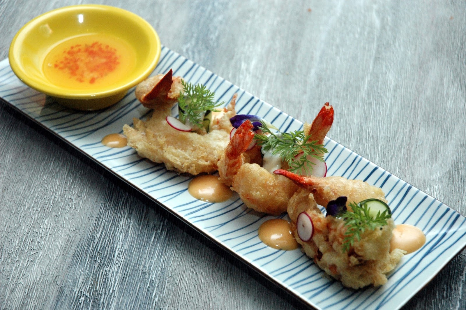 DUDE FOR FOOD: Drop Your Anchor for the Freshest Catch...at Catch.