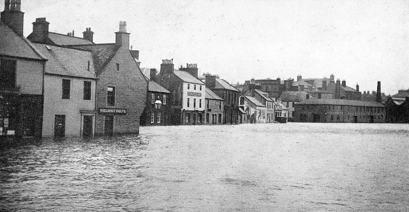 Tour Scotland: Old Photograph 1910 River Nith In Flood Dumfries Scotland