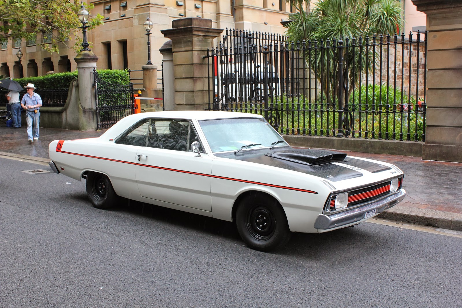 Aussie Old Parked Cars: 1970 Chrysler VG Valiant Pacer 360 Hardtop