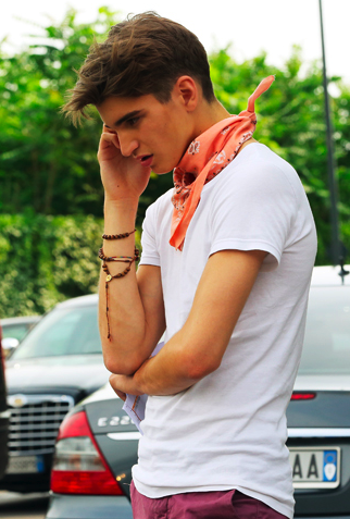 Fashion Salon - Canada's Fashion Blog: Neck Handkerchiefs