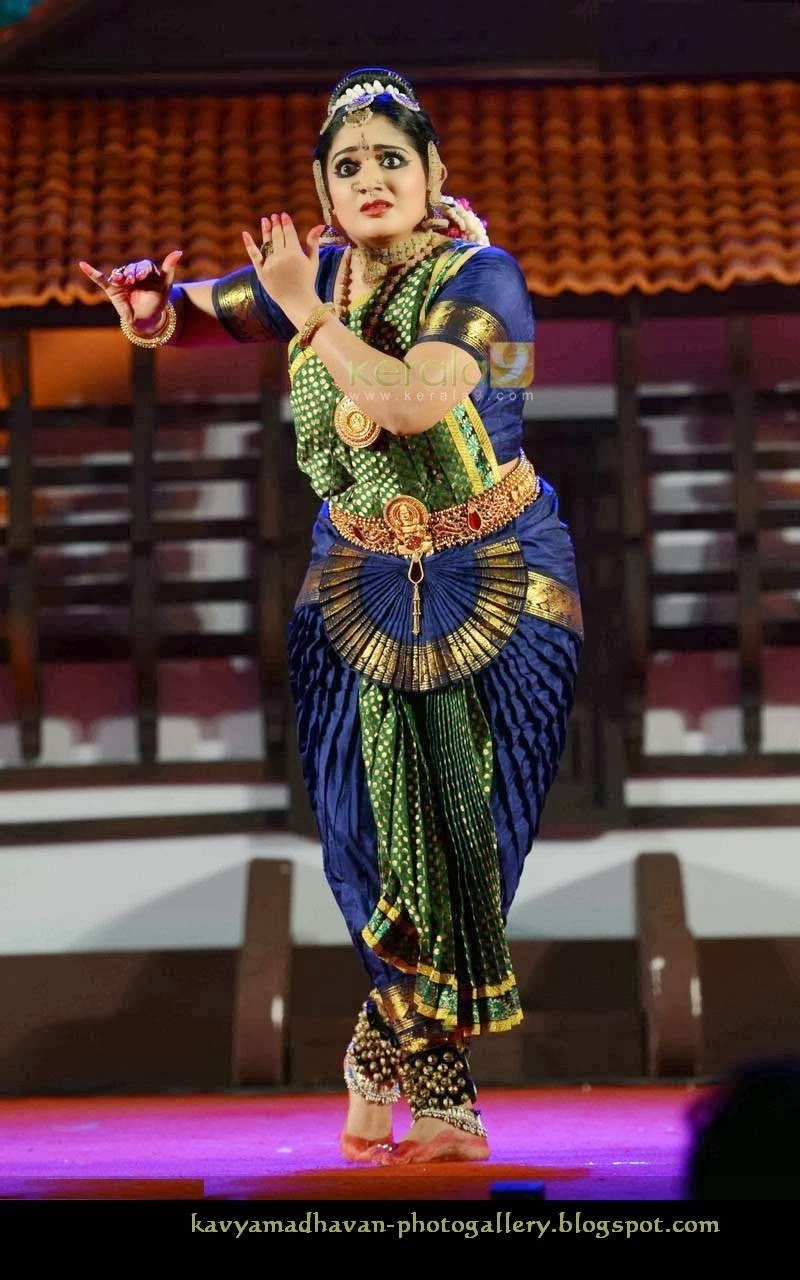 Actress Kavya Madhavan in Saree at Nishagandhi festival 2014 | Stylish ...