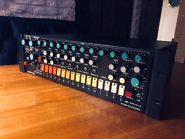 MATRIXSYNTH: Roland TR-808 Rack Version „Harvey“ by Studio Electronics ...