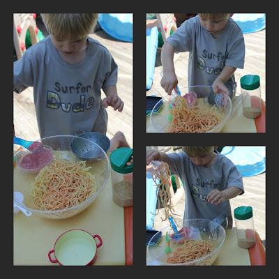 Momma's Fun World: Fun sensory spaghetti play