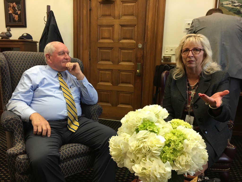 Mature Men of TV and Films: Mr. Secretary