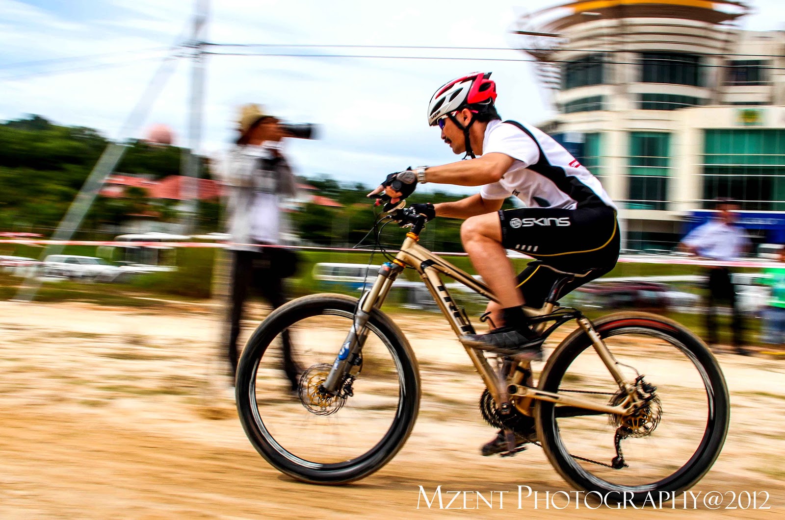 Mzent Photography: Pertandingan Berbasikal Lasak di Alamesra, 1B