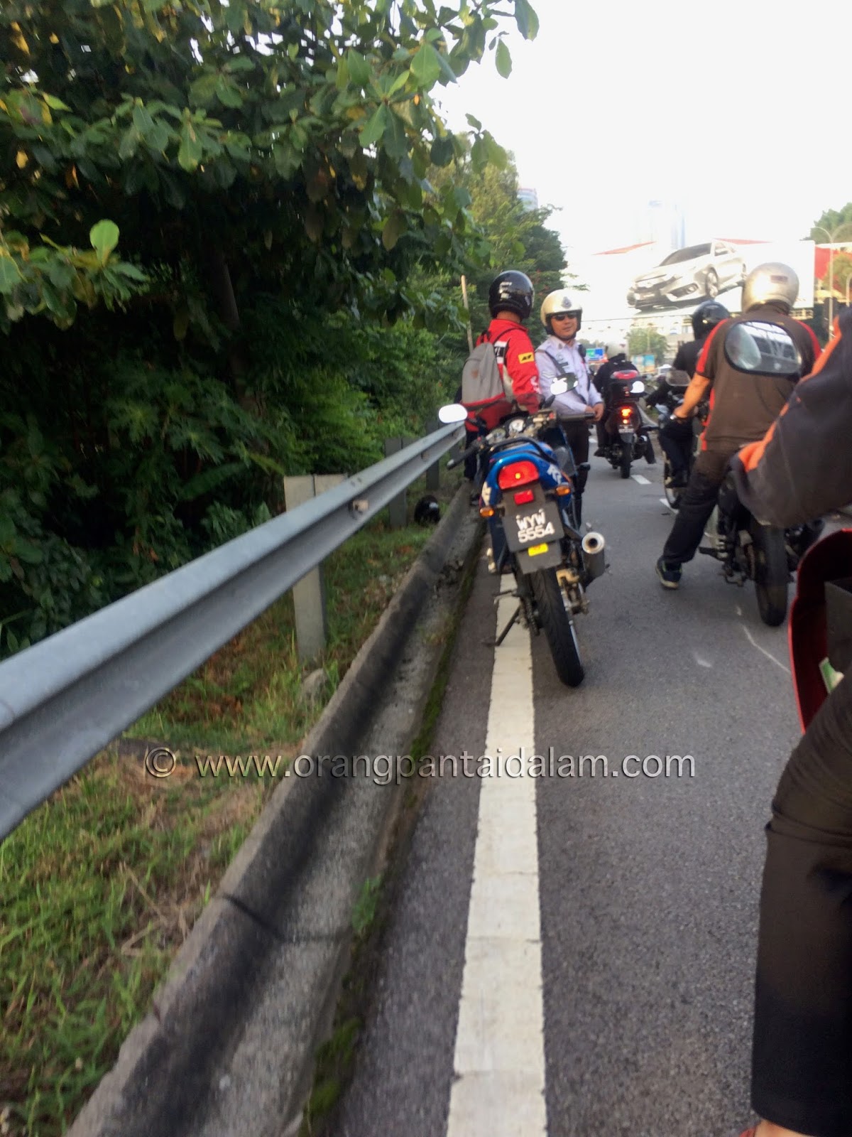 5 Bintang Untuk Abang Polis Trafik Saiful!