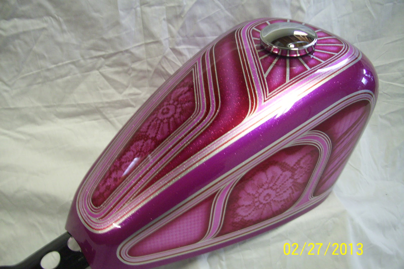 FlameThrowerCustoms: Glittery Pink "Sportster 48" Tank for Amy in Minnesota