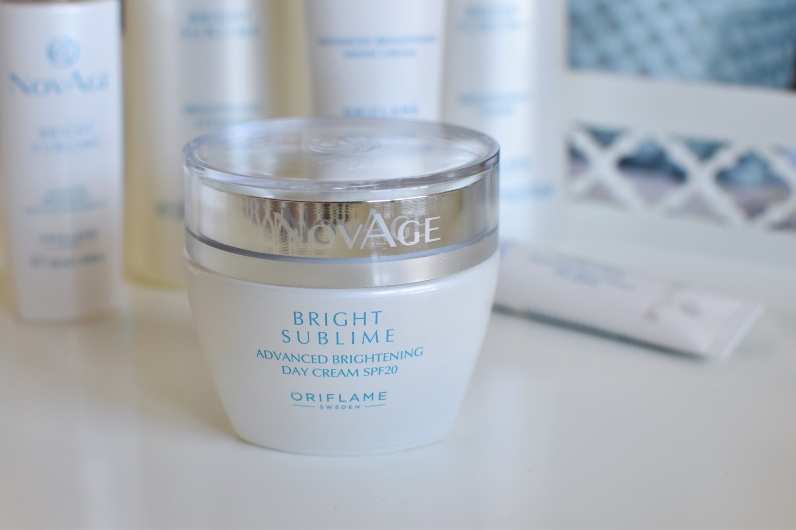 A Girl in Mint Green: SKIN | NovAge Bright Sublime da Oriflame